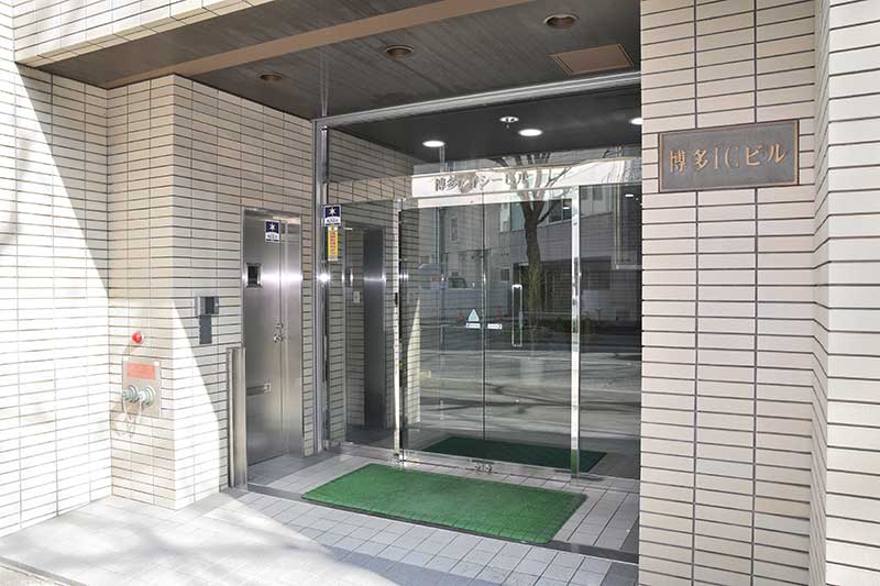 ビズポイント(BIZ-POINT)博多駅前1号館 | Hub Spaces（ハブスペ）レンタルオフィス・コワーキングスペース検索